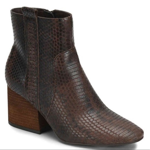 Kork-Ease | Shoes | Korks By Kork Ease Leyland Brown Snake Embossed ...